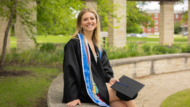 Madelyn Kaasa receives Luther College's Jenson Medal | Luther College